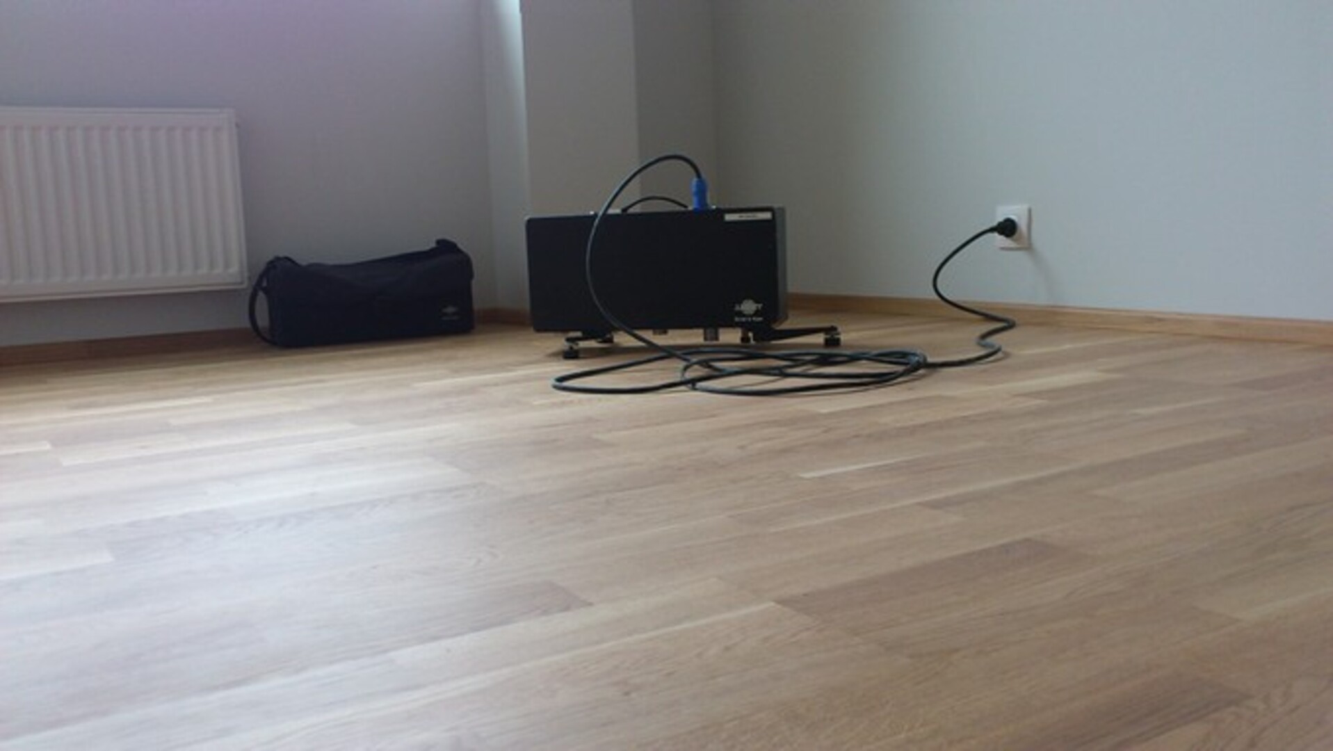 Acoustic floor solution in residential building